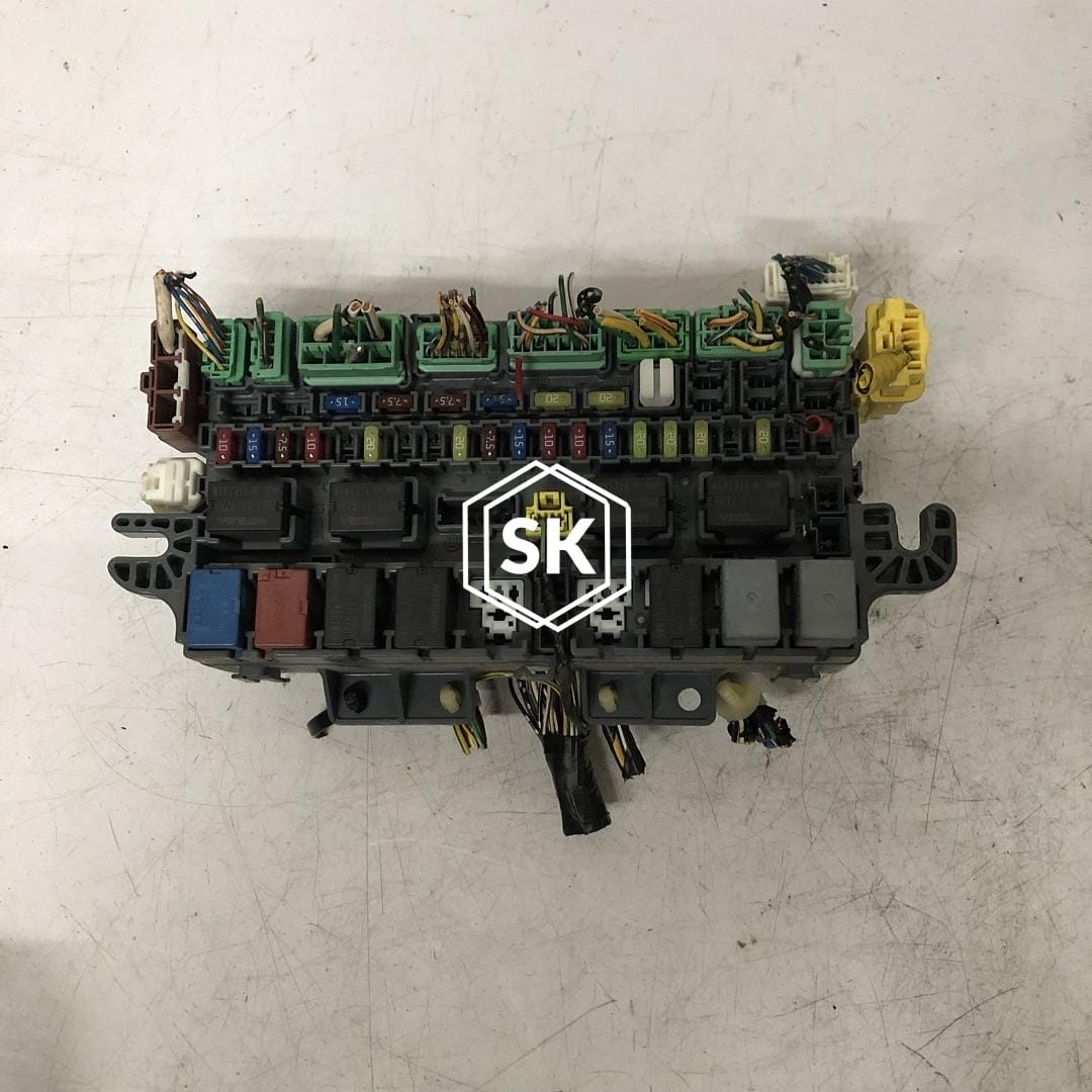 FIT GD1 FUSE BOX - SK AUTO CARPARTS